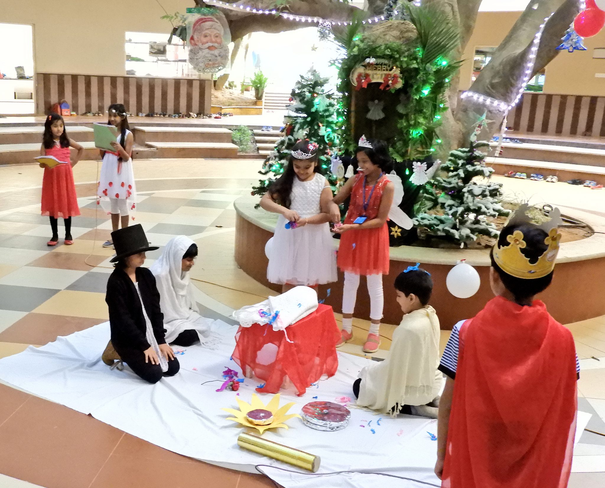 SANTA IS HERE!!! – Auro Mirra International School